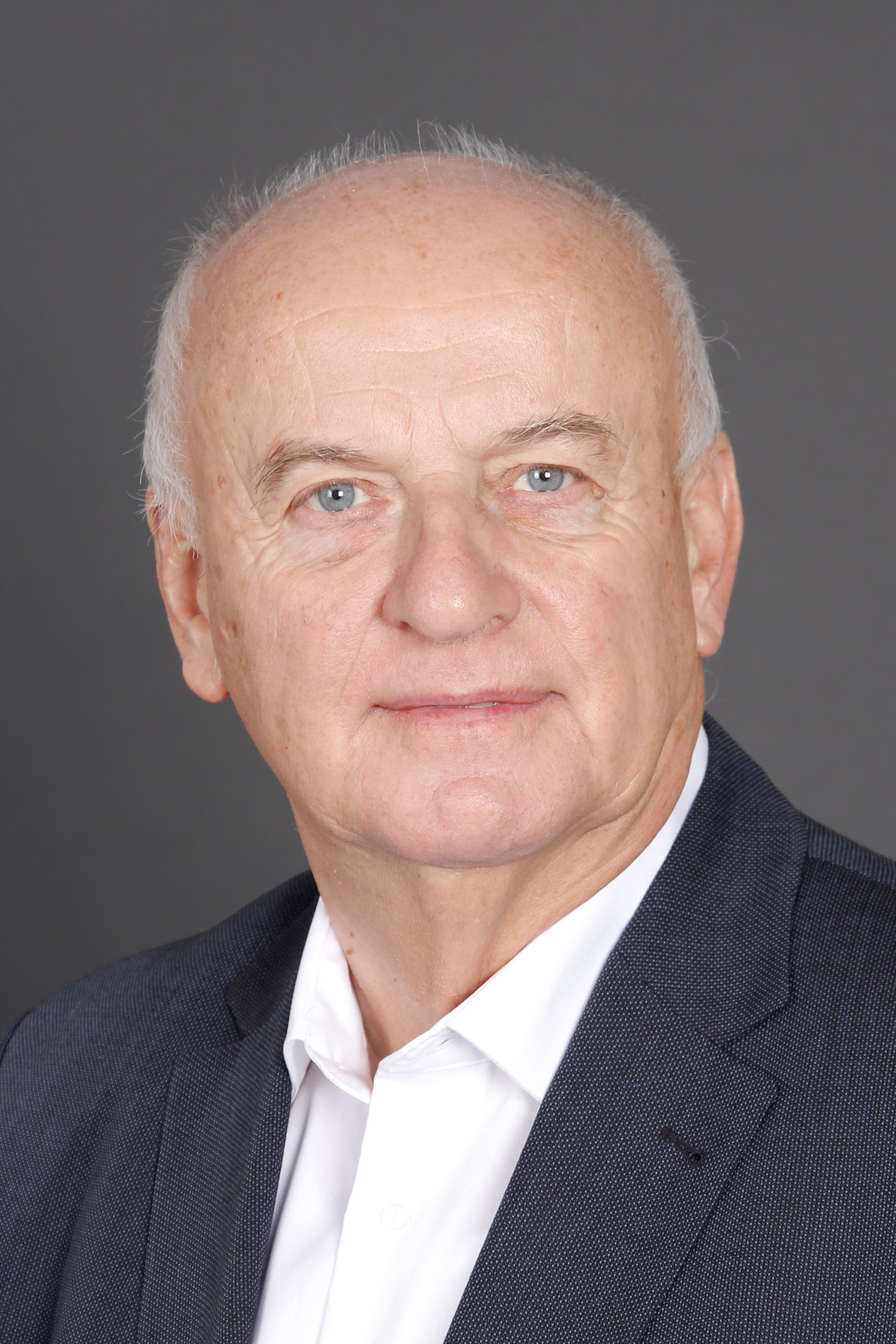 Dr. Walter Kroha im Interview